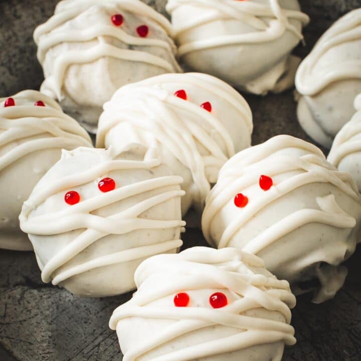 Mummy Oreo Cookie Balls - Aimee Mars